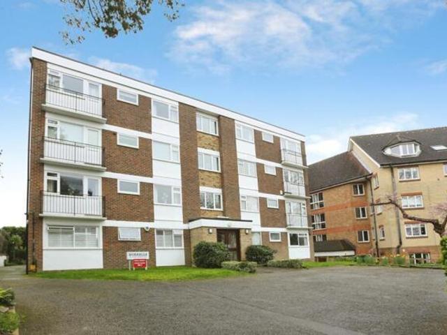 3 Bedroom Apartment Beckenham Greater London LS101676311
