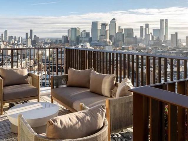 3 Bedroom Apartment Bow London LS102596905