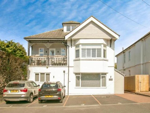 3 Bedroom Apartment Bournemouth Bournemouth LS99773943