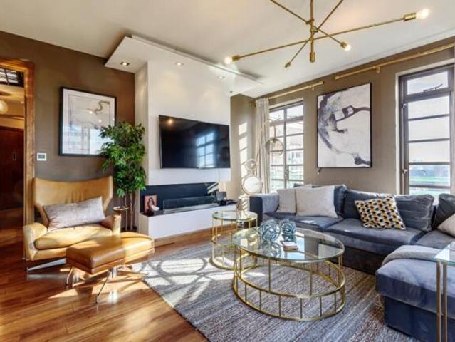 3 Bedroom Apartment Camden London 99681978