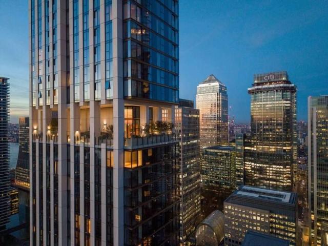 3 Bedroom Apartment Canary Wharf London LS102596917