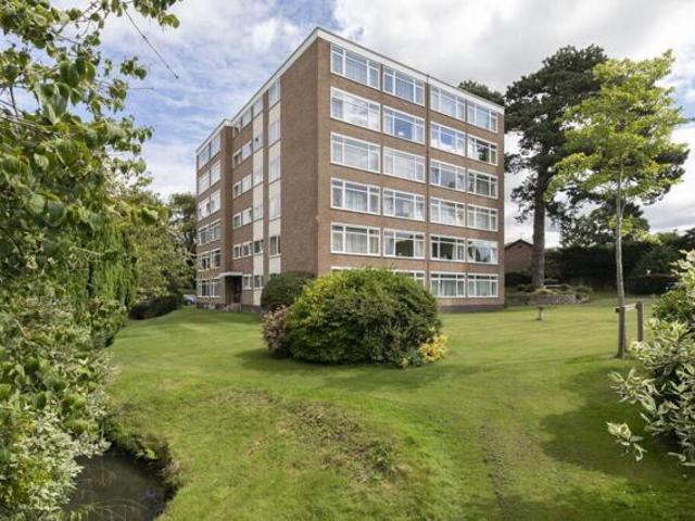 3 Bedroom Apartment Cheltenham Gloucestershire LS99773975