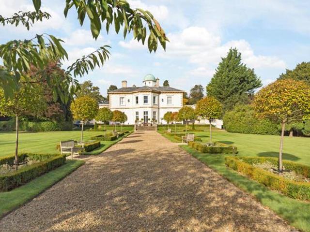 3 Bedroom Apartment Cheltenham Gloucestershire 100426583