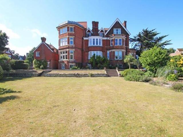 3 Bedroom Apartment Eastbourne East Sussex 99735924