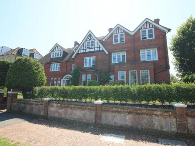 3 Bedroom Apartment Eastbourne East Sussex LS98834702