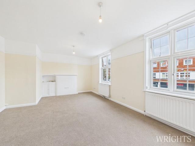 3 bedroom Apartment Eastcheap, Letchworth Garden City