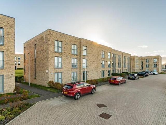 3 Bedroom Apartment Edinburgh City Of Edinburgh 99380841