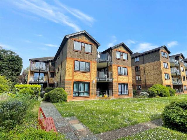 3 Bedroom Apartment Flat