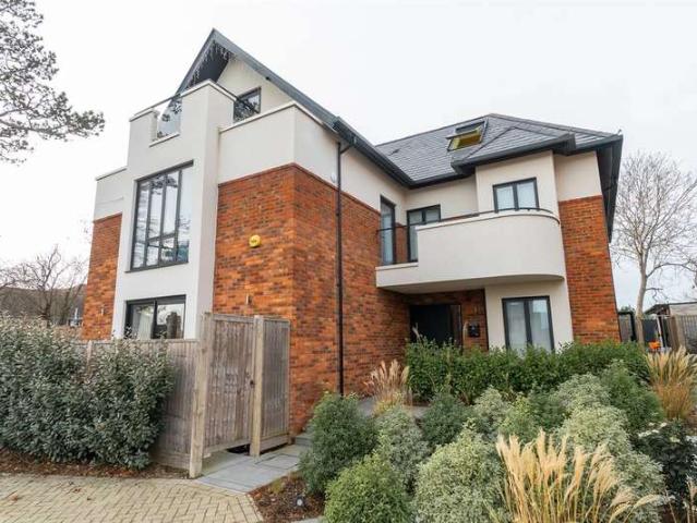 3 Bedroom Apartment Flat