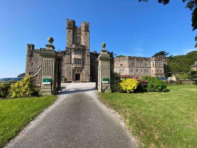 3 Bedroom Apartment Flat