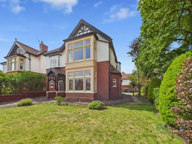 3 Bedroom Apartment Flat
