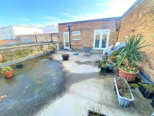 3 Bedroom Apartment Flat