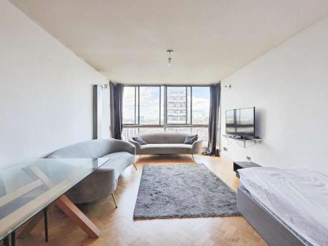3 Bedroom Apartment Flat