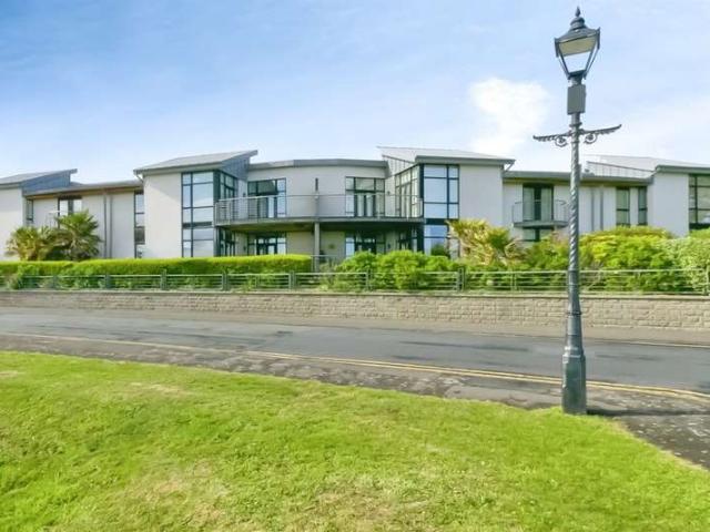 3 Bedroom Apartment Flat