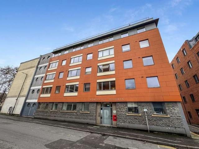 3 Bedroom Apartment Flat