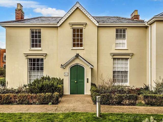3 Bedroom Apartment Flat