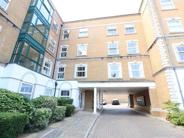 3 Bedroom Apartment Flat