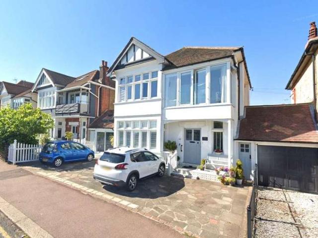 3 Bedroom Apartment Flat