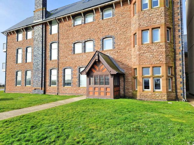 3 Bedroom Apartment Flat