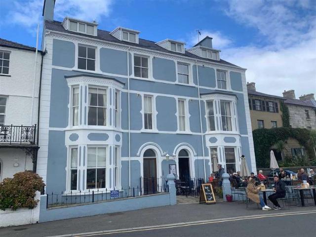 3 Bedroom Apartment Flat