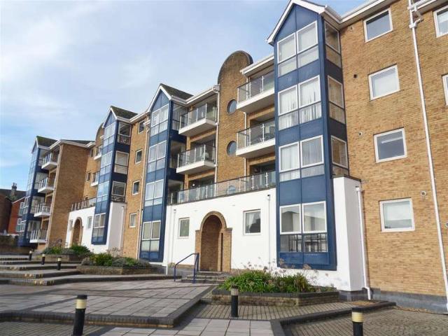 3 Bedroom Apartment Flat