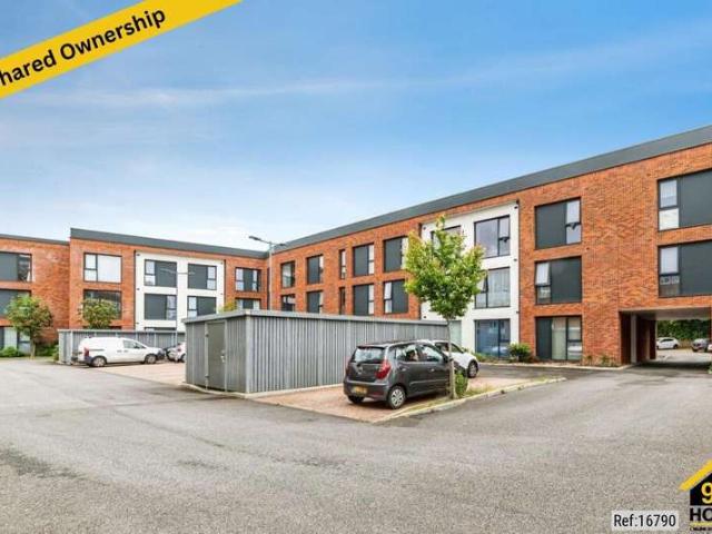 3 Bedroom Apartment Flat