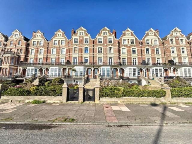 3 Bedroom Apartment Flat