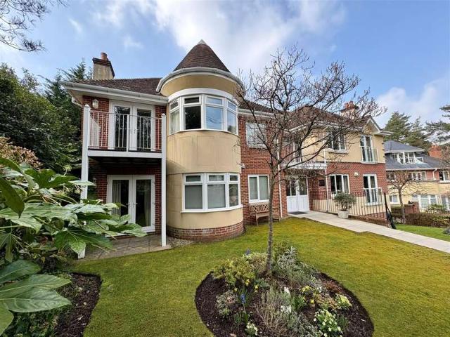 3 Bedroom Apartment Flat