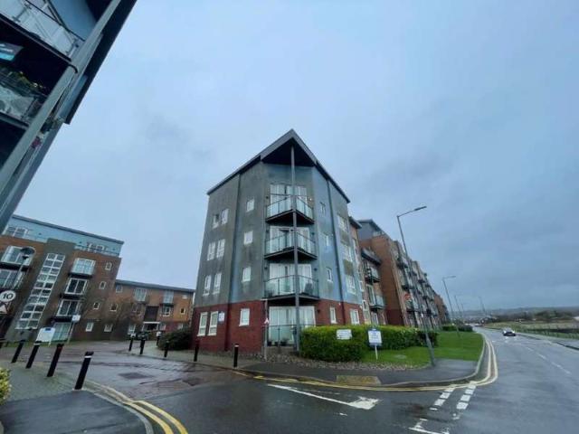 3 Bedroom Apartment Flat