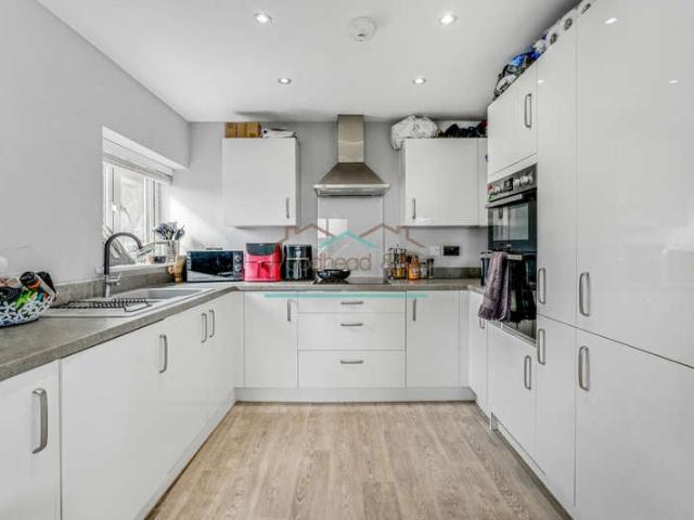 3 Bedroom Apartment Flat