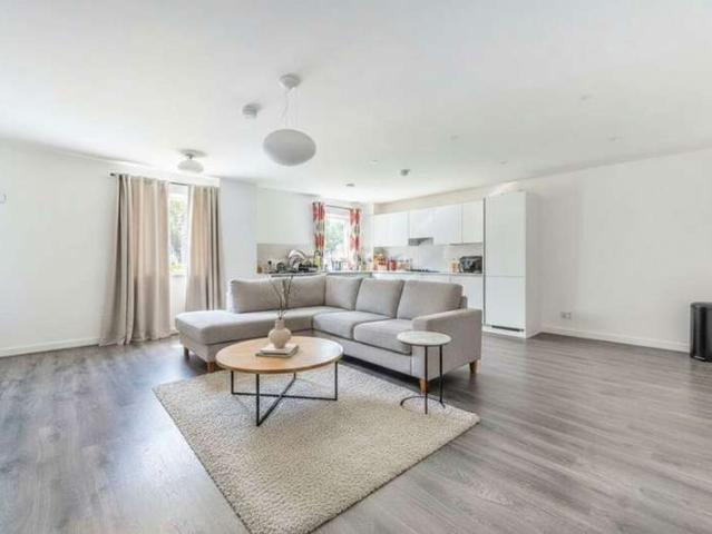 3 Bedroom Apartment Flat