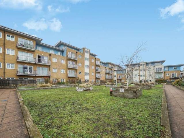 3 Bedroom Apartment Flat