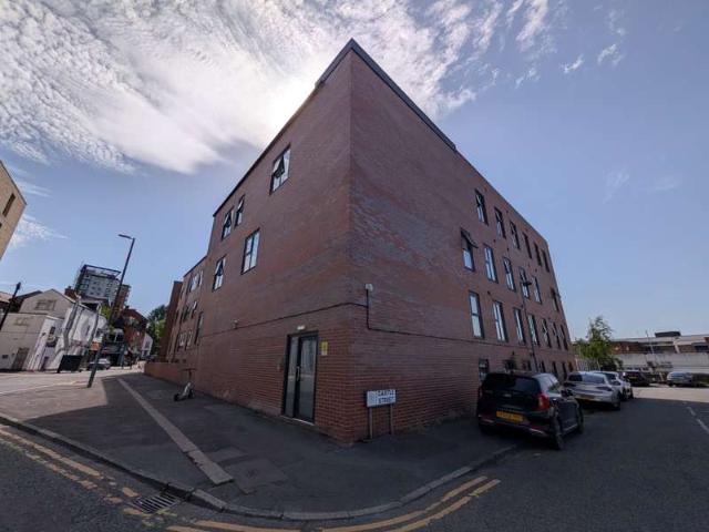 3 Bedroom Apartment Flat
