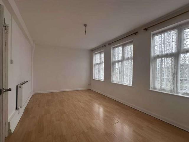 3 Bedroom Apartment Flat