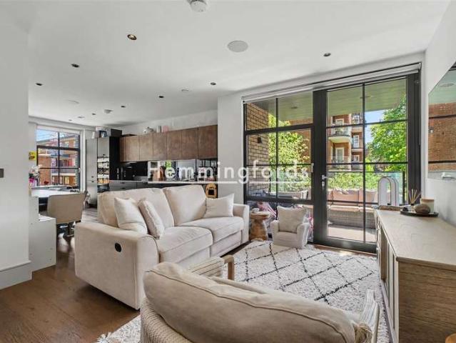 3 Bedroom Apartment Flat
