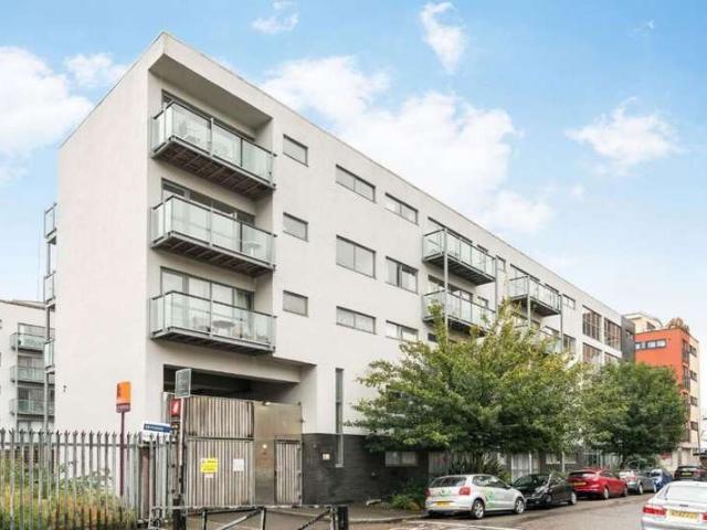 3 Bedroom Apartment Flat