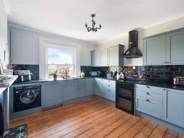 3 Bedroom Apartment Flat