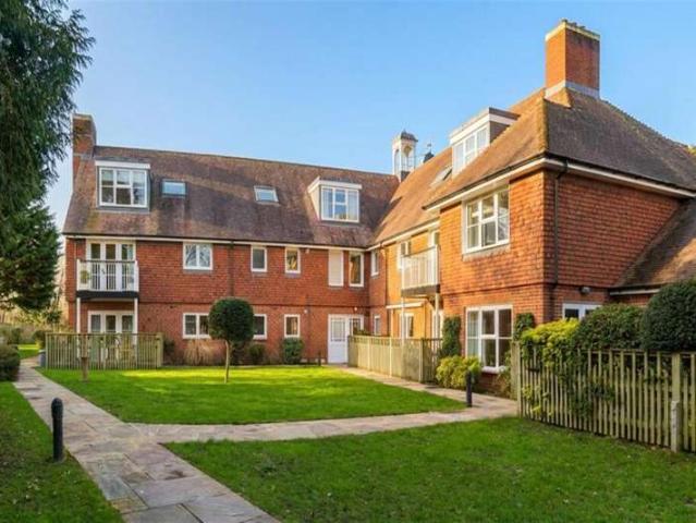 3 Bedroom Apartment Flat