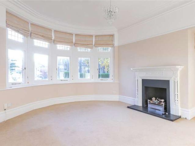 3 Bedroom Apartment Flat