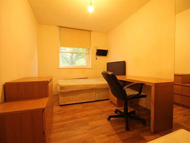 3 Bedroom Apartment Flat