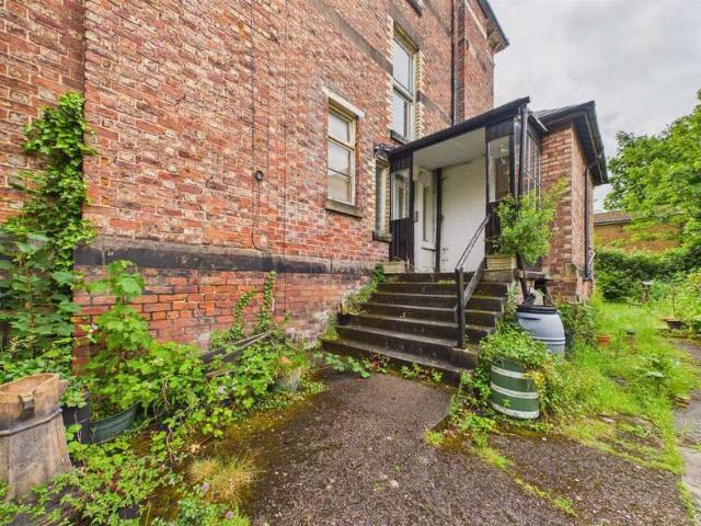 3 Bedroom Apartment Flat