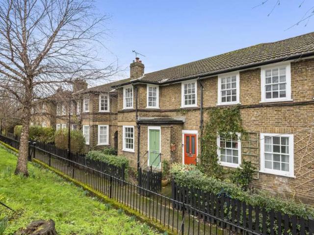 5 Bedroom Barn Conversion Character Property