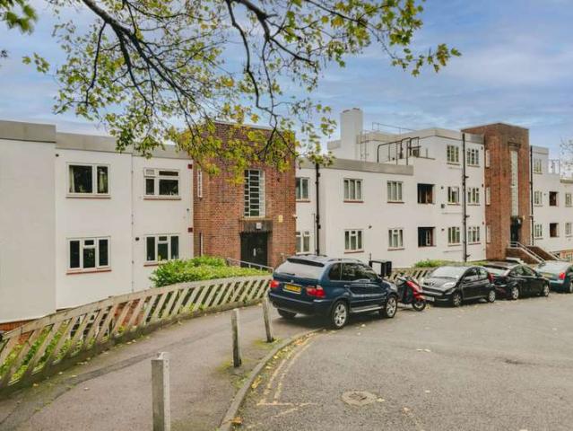3 Bedroom Apartment Flat