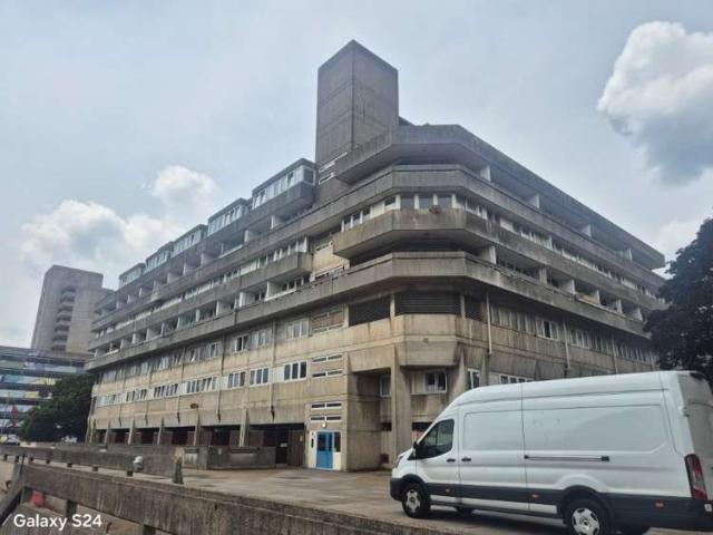 3 Bedroom Apartment Flat