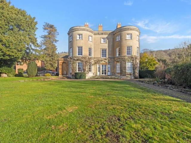 3 Bedroom Apartment Flat