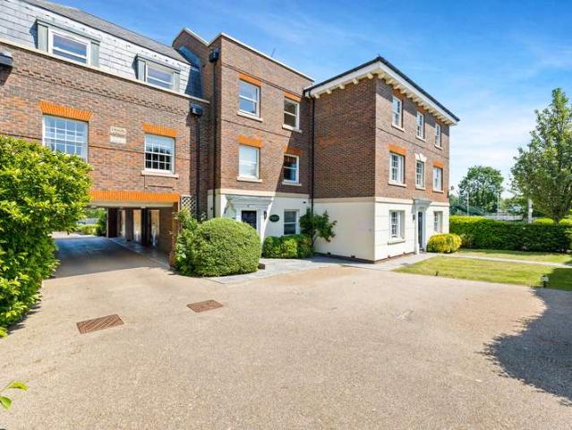 3 Bedroom Apartment Flat