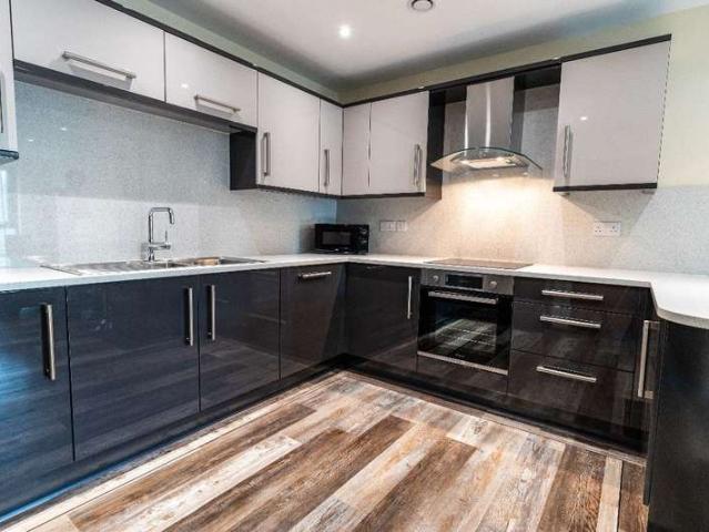 3 Bedroom Apartment Flat