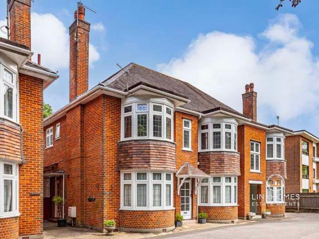 3 Bedroom Apartment Flat