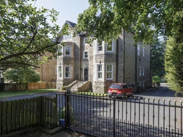 3 Bedroom Apartment Flat