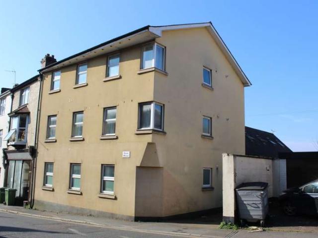 3 Bedroom Apartment Flat